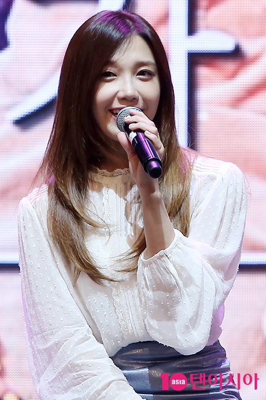 Ten Photo 에이핑크 정은지 사랑스러운 인사말 텐아시아