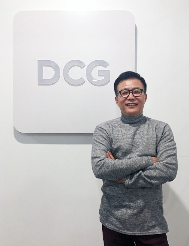 패션 O2O 기업 ㈜DCG, 지아니 베르사체 레트로스펙티브 동아시아 전시권 독점계약 체결 | 한국경제