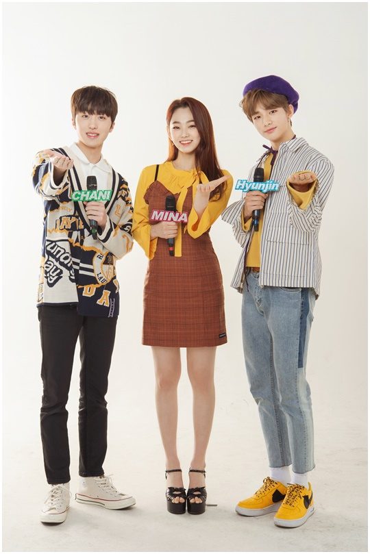 찬희X현진 음악중심 마크 이어 MC 합류미나와 3MC | 텐아시아