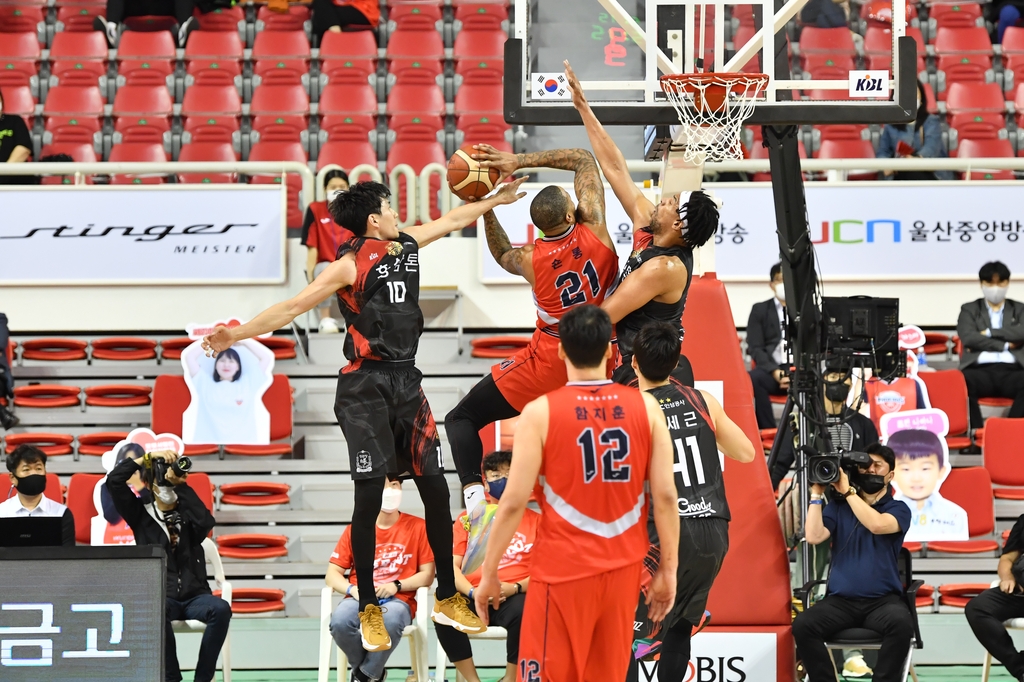 설린저 4Q에만 21점 KGC, 4강 PO서 현대모비스에 기선제압 | 한국경제