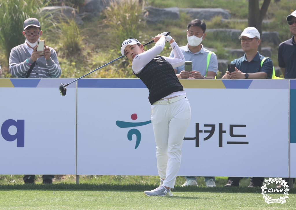 홍정민, KLPGA 하나금융 챔피언십 3R 2타 차 선두…김수지 2위 | 한국경제