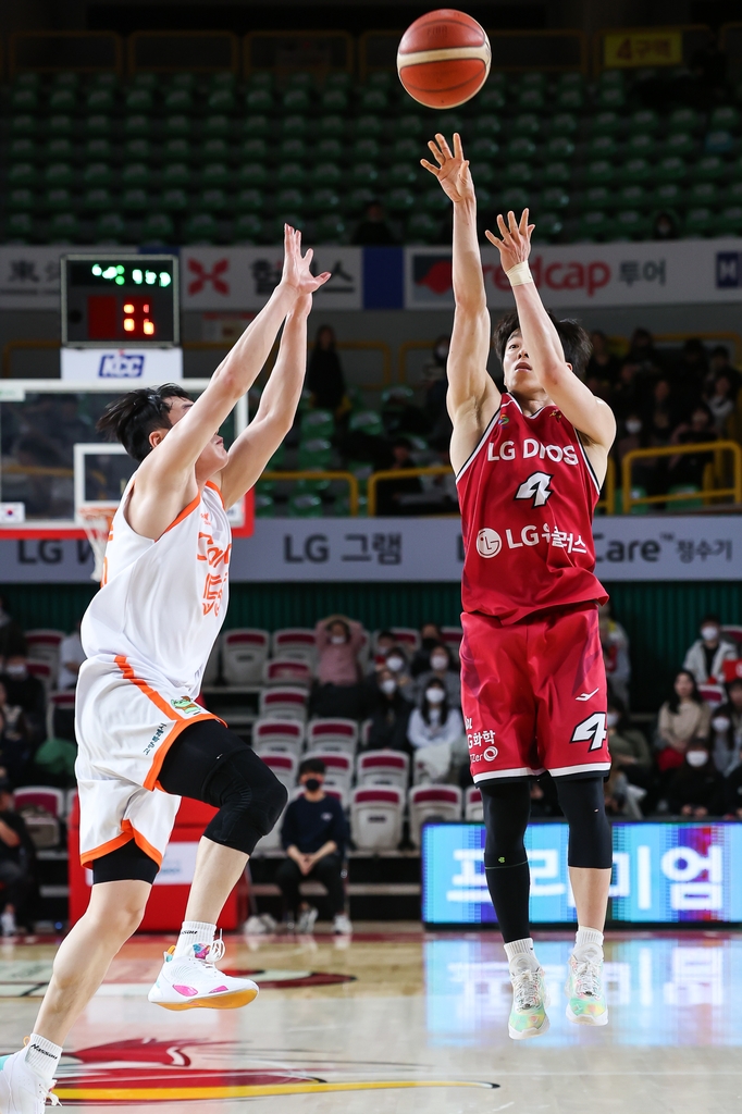 변준형＋박지훈 46점 인삼공사, KCC 잡고 창단 최다 10연승 | 한국경제