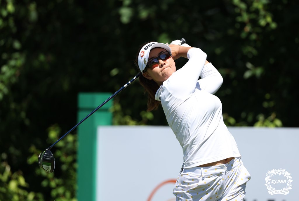 신지은, LPGA 투어 혼다 타일랜드 2R 공동 3위…고진영은 주춤(종합) | 한국경제