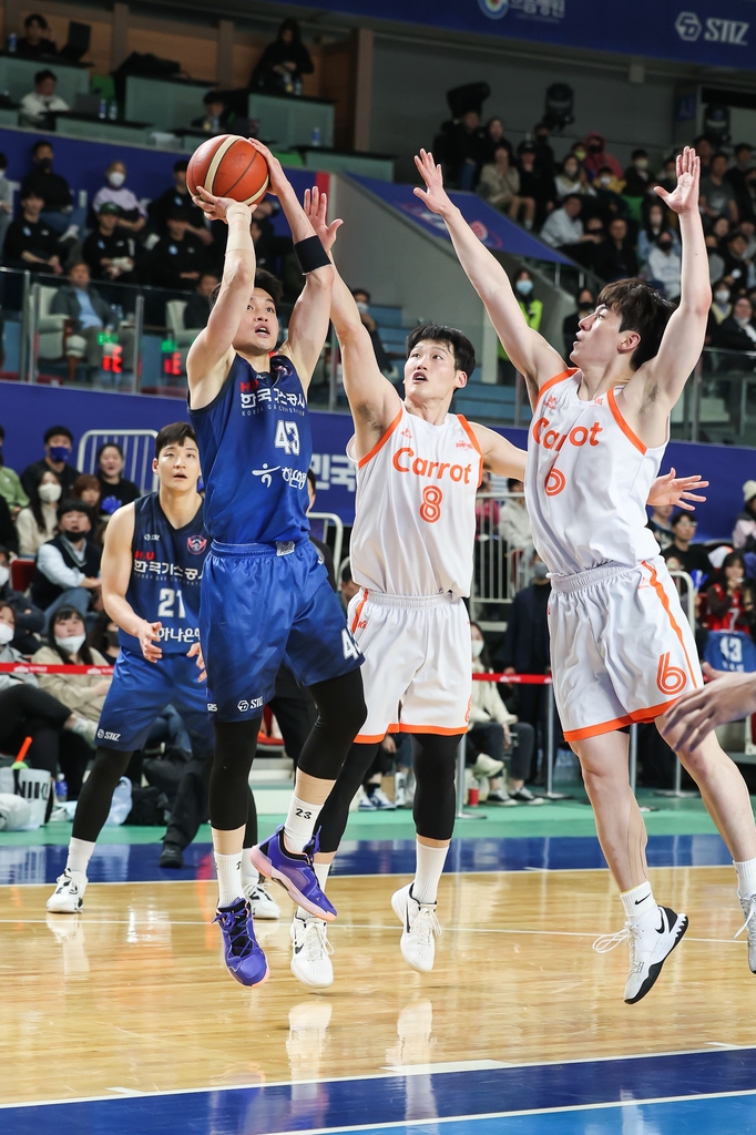 프로농구 6·7위 KCC·kt, 나란히 승리…1경기 차 6위 경쟁(종합) | 한국경제