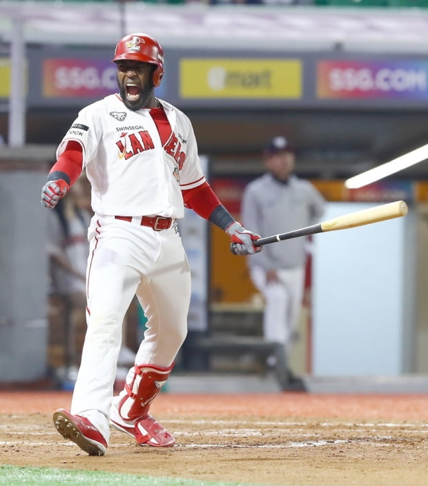 에레디아 역전 스리런·추신수 4안타…SSG, kt 꺾고 2연패 탈출 | 한국경제