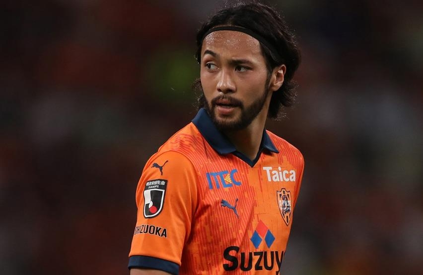 프로축구 강원FC, J리그 출신 멀티 플레이어 카미야 영입 | 한국경제