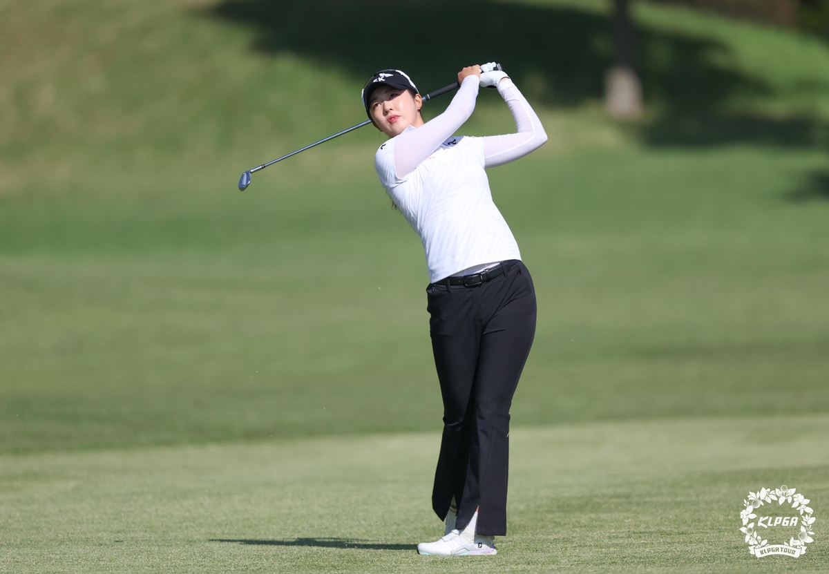 황유민, KLPGA 시즌 2승 향해 출발…교촌 오픈 첫날 66타 | 한국경제