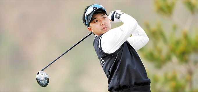 日선수 최초 QT 통과…와다, 데뷔전 굿 스타트 | 한국경제